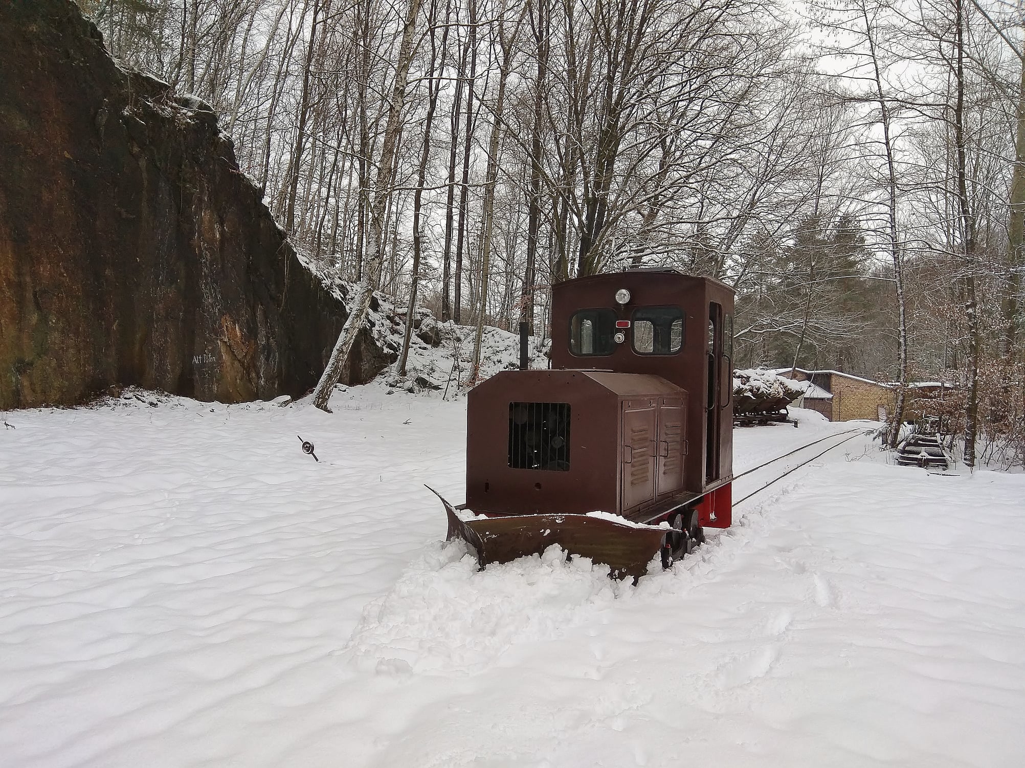 Feldbahn im Schnee – Feldbahnmuseum Herrenleite